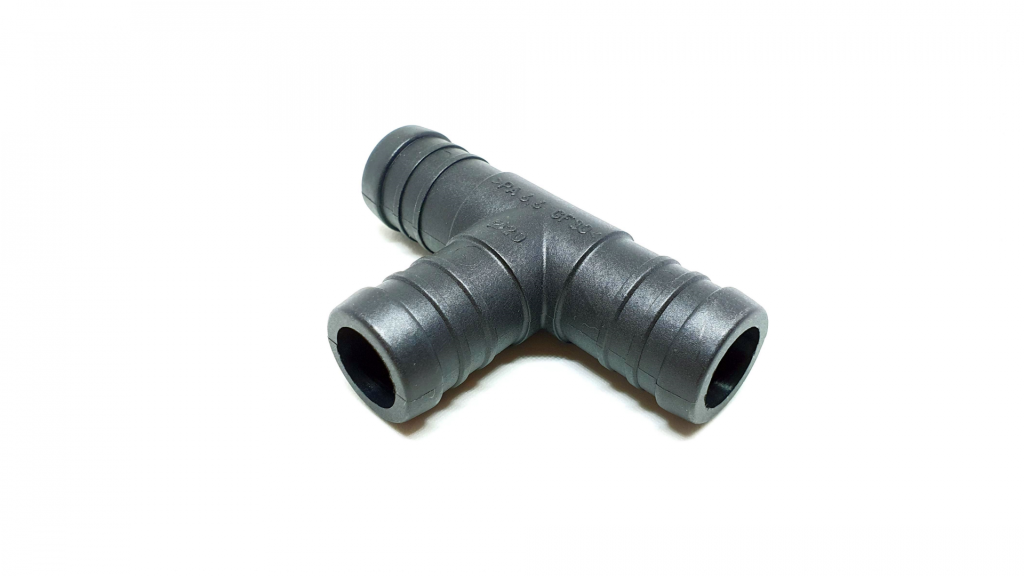 T-shaped coolant hose connector - HeaterStore.eu